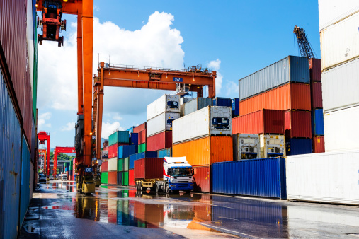 Retail Imports Spike as Contract Deadline Approaches | Hardware Retailing
