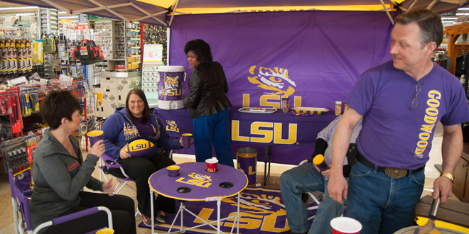 Create a Tailgate Display for Any Season | Hardware Retailing