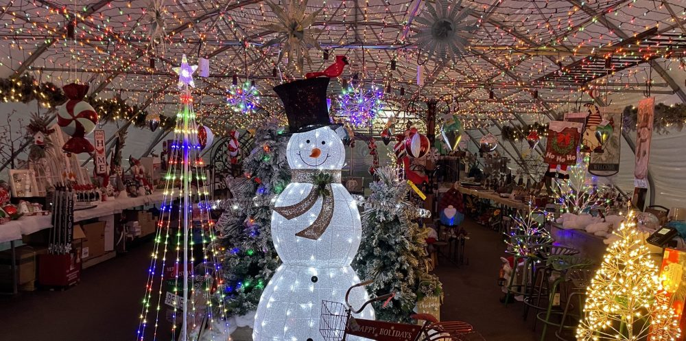 Retailers Make the Holidays Bright for Their Communities | Hardware ...